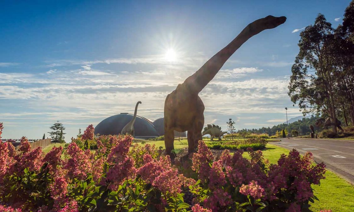 Los 4 parques de dinosaurios con atracciones divertidas para ir con niños | Casacochecurro